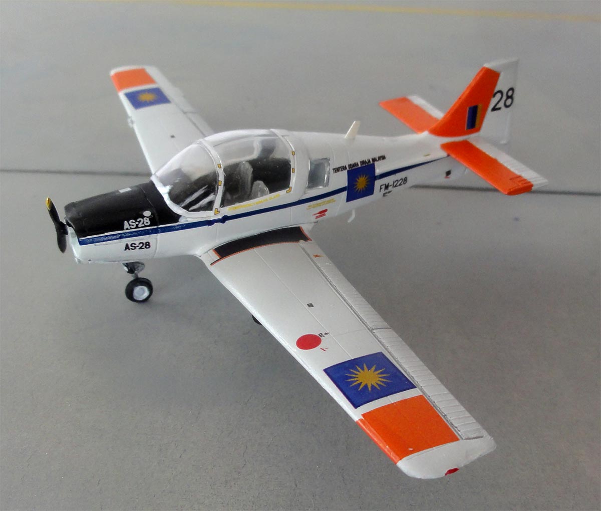 Bulldog trainer in 1/72 scale of KP